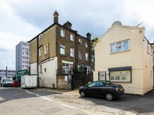 Woodgrange Road, London, 1 Bedroom Flat