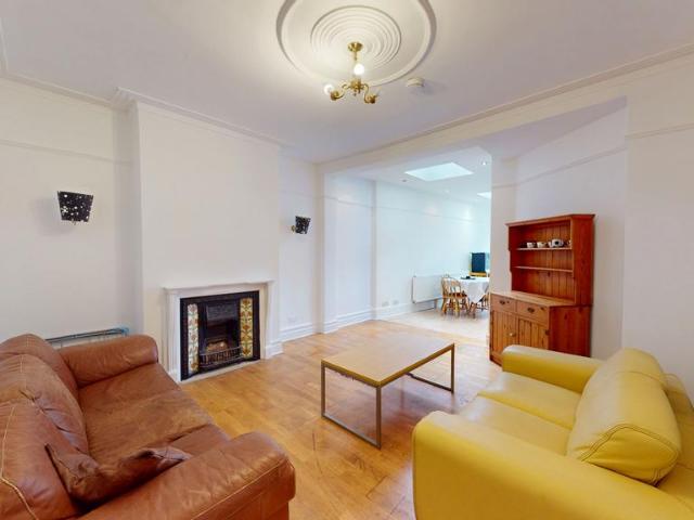 Woodgrange 6 bed house to rent £2,950 pcm £681 pw