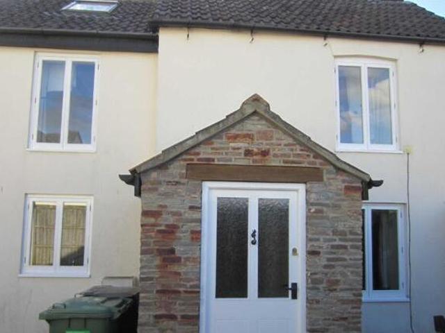 Woodend Road, Coalpit Heath, 3 Bedroom Cottage