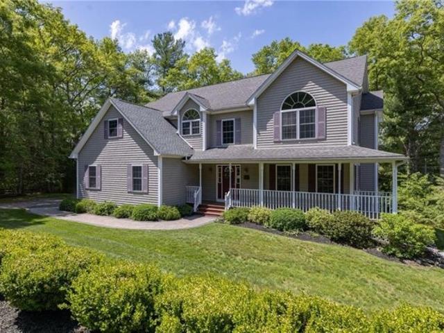Wooded Grove Cir, South Kingstown, Home For Sale