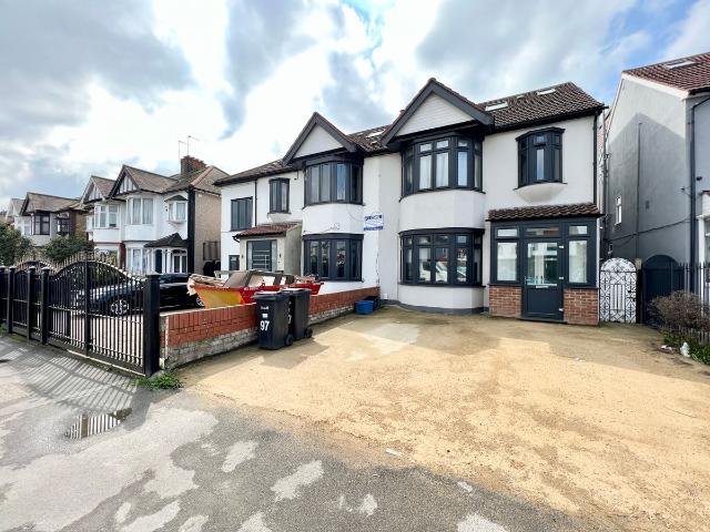 Woodford Avenue, Gants Hill IG2, Studio to rent, £1,350 pcm | PrimeLocation