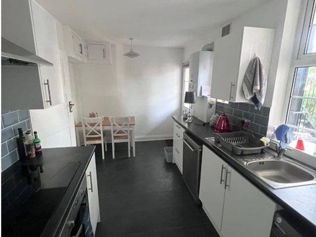 Woodford House, London E18, 2 bed flat to rent, £2,300 pcm | PrimeLocation