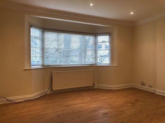 Woodford House, South Woodford, E18, Property for rent