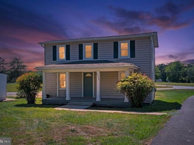 Woodford Rd, Woodford, Home For Sale
