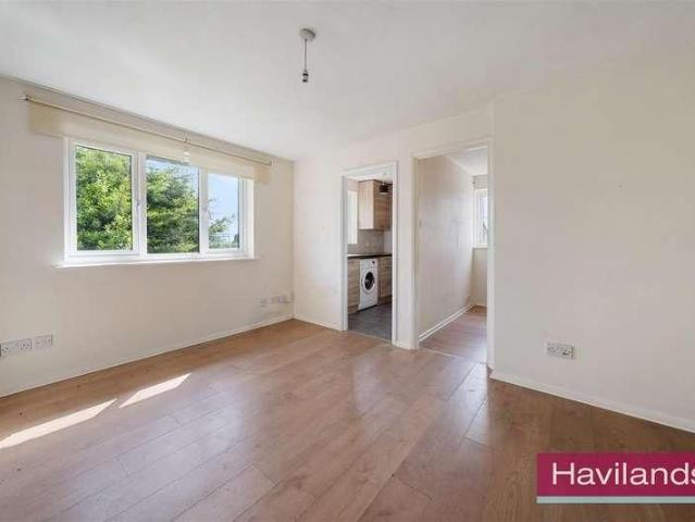 Woodfield Close, Enfield, EN1