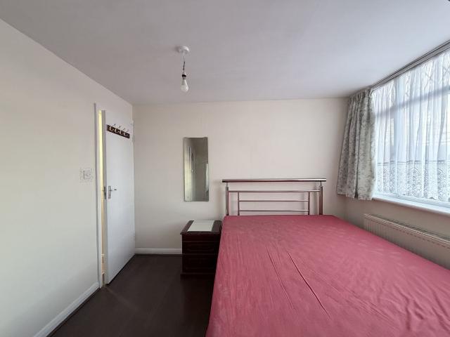 Woodfield Avenue, Wembley HA0, Room to rent, £750 pcm | PrimeLocation
