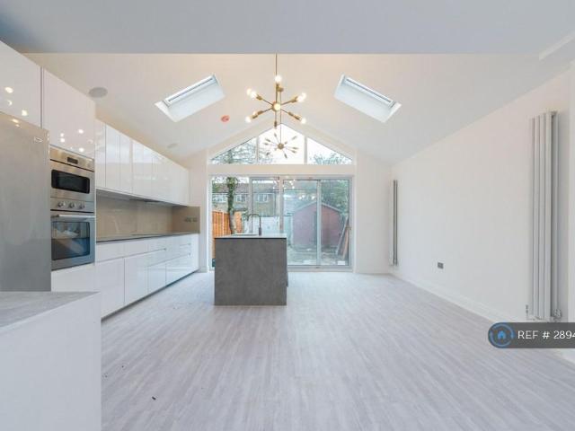 Woodfield Gardens, New Malden, KT3 4 bed semi detached house to rent £3,500 pcm £808 pw