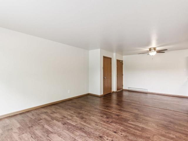 Woodfield Heights Apartments 3 Bedroom Apartment for Rent at 120 Cambridge Ave, Waukesha, WI 53188