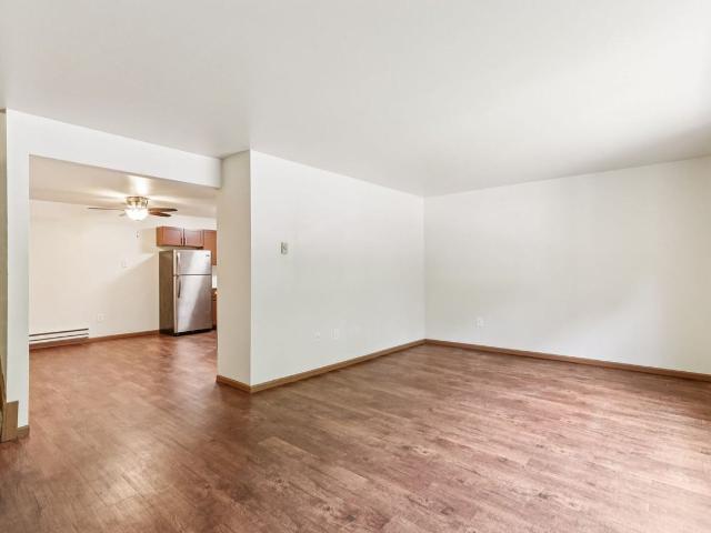 Woodfield Heights Apartments 3 Bedroom Apartment for Rent at 120 Cambridge Ave, Waukesha, WI 53188