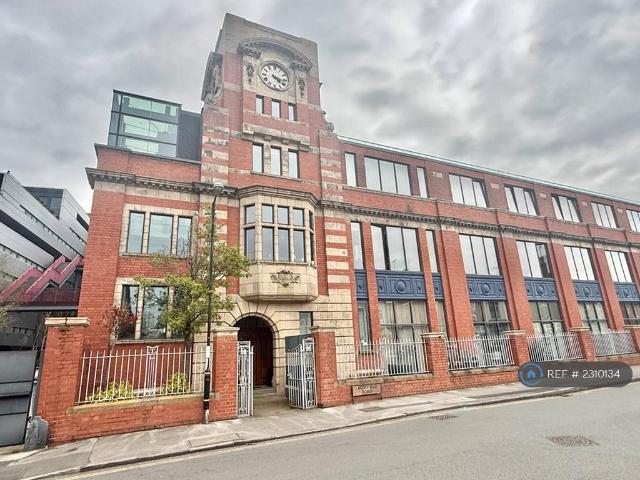 Woodfield Road, Altrincham, WA14 2 bed flat to rent £1,395 pcm £322 pw