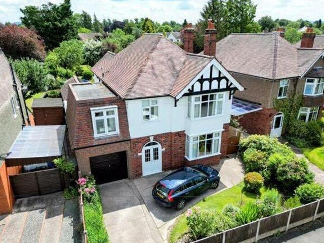 Woodfield Road, Copthorne, 5 Bedroom Detached