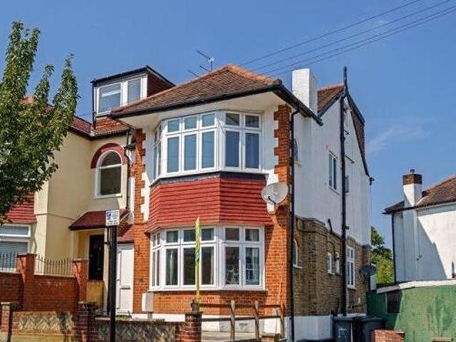 Woodfield Way, Haringey, 1 Bedroom House