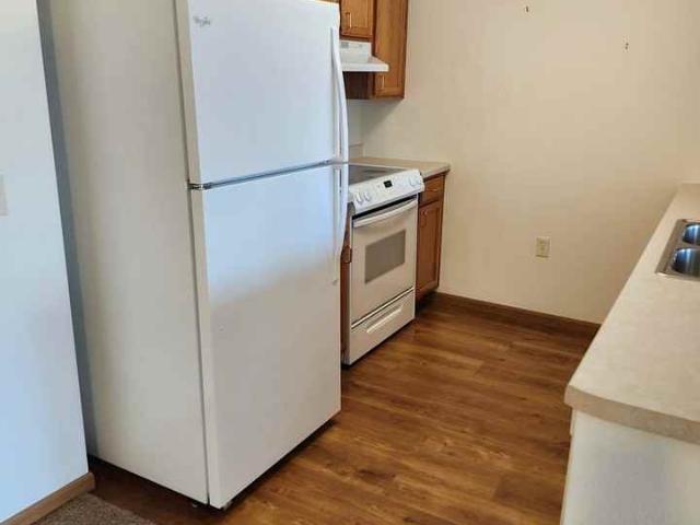 Woodfield Village I 2 Bedroom Apartment for Rent at 445 Cardinal Ln, Howard, WI 54313 Howard