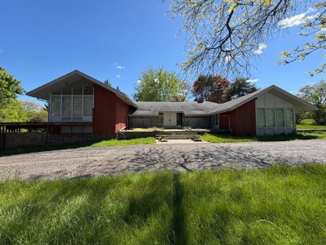 Woodkrest Dr