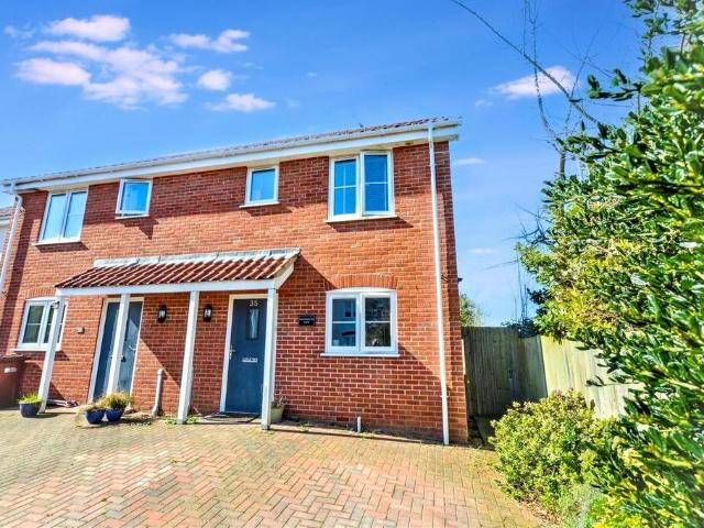 Woodhouse Close, Sheringham 2 bed semi detached house to rent £1,195 pcm £276 pw