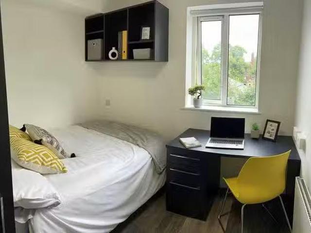 Woodhouse Apartments Premium Ensuite