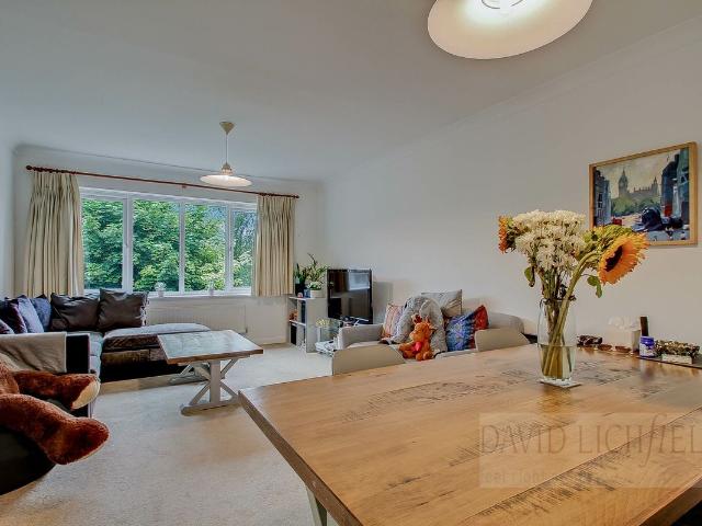 Woodhouse Eaves, Northwood HA6, 2 bed flat to rent, £1,700 pcm | PrimeLocation