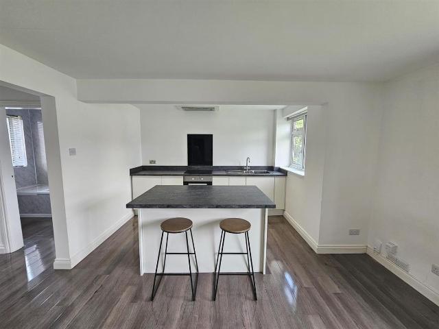 Woodhouse Road, Urmston, Manchester M41, 1 bed flat to rent, £950 pcm | PrimeLocation
