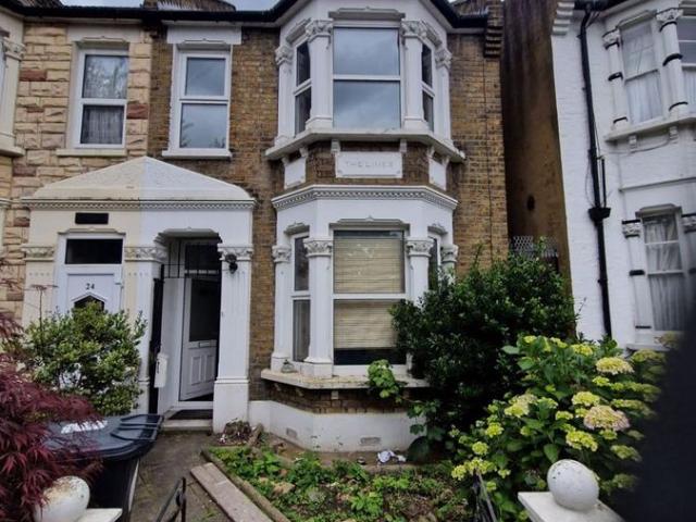 Woodhouse Road, London E11, 5 bed property to rent, £2,750 pcm | PrimeLocation