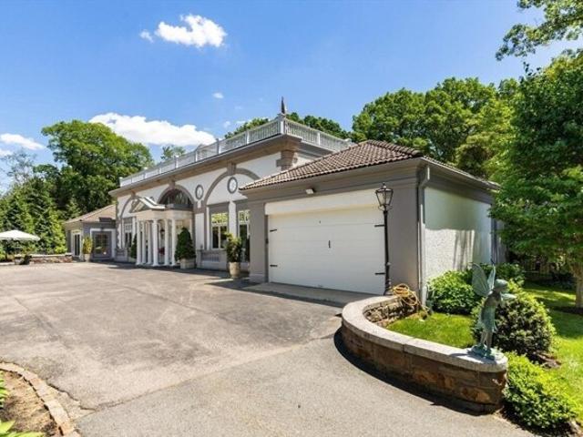 Woodholm Rd, Manchester, Home For Sale