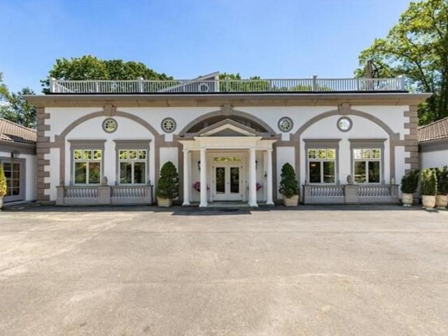 Woodholm Rd, Manchester, Home For Sale