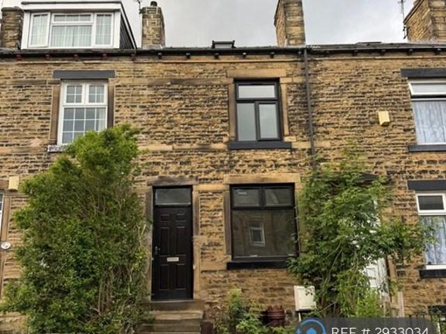 Woodhall Terrace, Bradford, BD3 3 bed terraced house to rent £1,095 pcm £253 pw