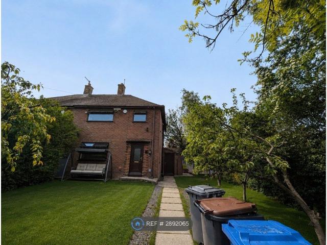 Woodhall Place, Newcastle ST5, 3 bed semi detached house to rent, £1,095 pcm | PrimeLocation