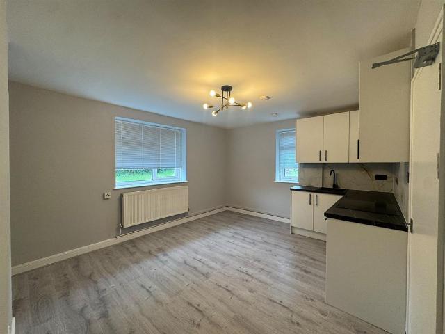 Woodhall Road, Chelmsford CM1, London