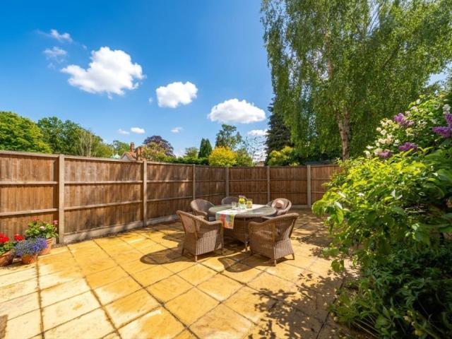 Woodham Road, WokingProperty for lettings Seymours