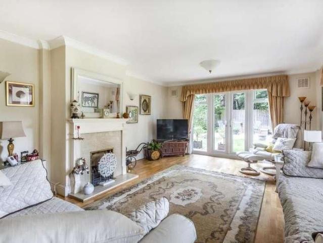 Woodham, Surrey, GU21