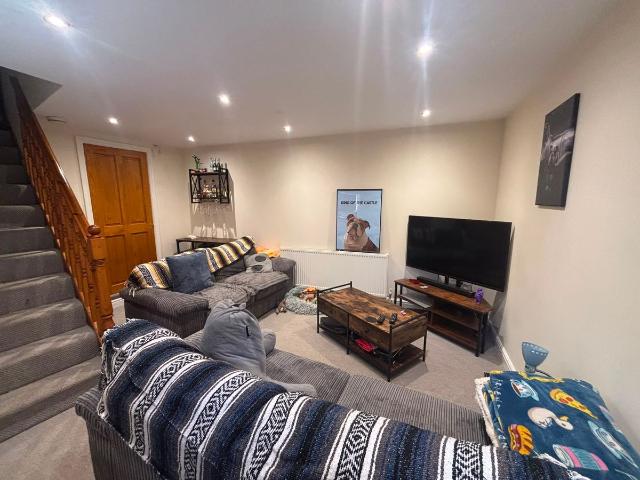 Woodhead Road, Holmfirth HD9, 2 bed cottage to rent, £975 pcm | PrimeLocation