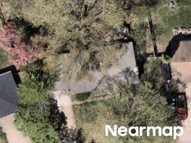 Woodhill Dr
