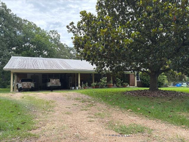 Woodhill Dr