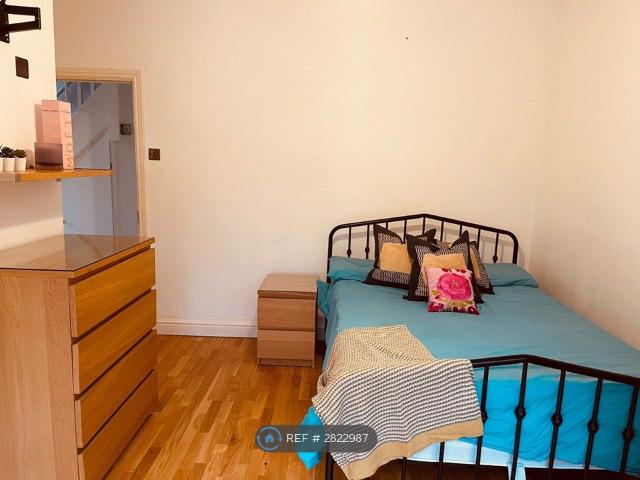 Woodhurst Road, London SE2, Room to rent, £955 pcm | PrimeLocation