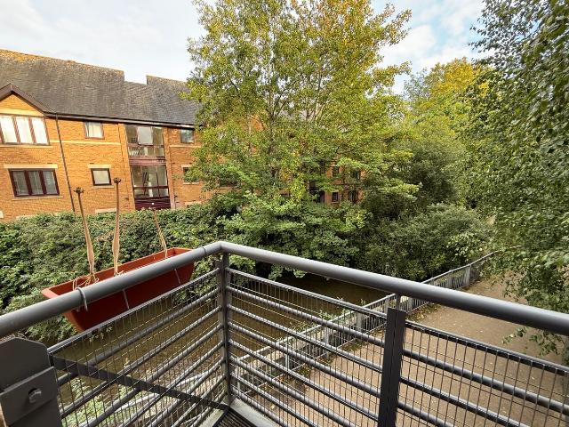Woodin's Way, Oxford OX1, 2 bed flat to rent, £2,950 pcm | PrimeLocation