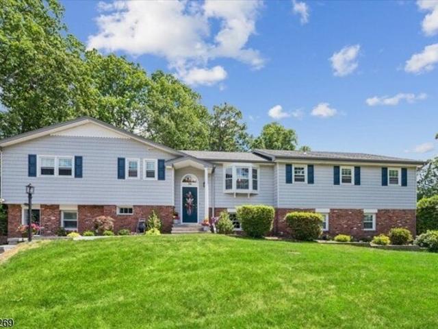 Woodlawn Ter, Jefferson Township, Home For Sale