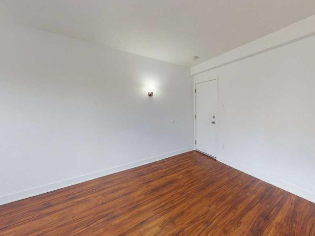 Woodlawn Terrace 2 Bedroom Apartment for Rent at 4726 S Woodlawn Ave, Chicago, IL 60615 Kenwood