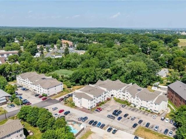 Woodlawn Ave Apt,north Providence, Condo For Sale