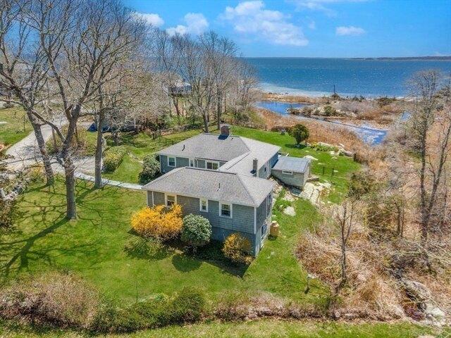 Woodlawn Ave, Mattapoisett, Home For Sale
