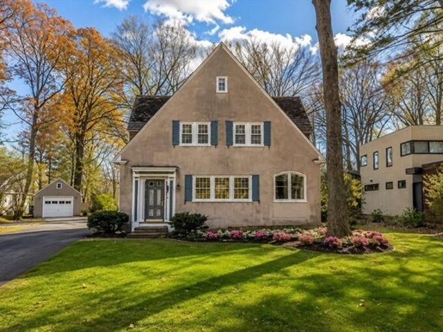 Woodlawn Ave, Northampton, Home For Sale