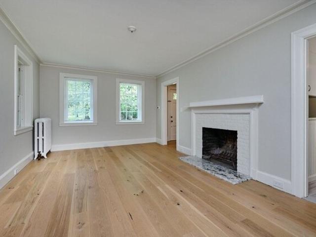 Woodlawn Ave, Northampton, Home For Sale