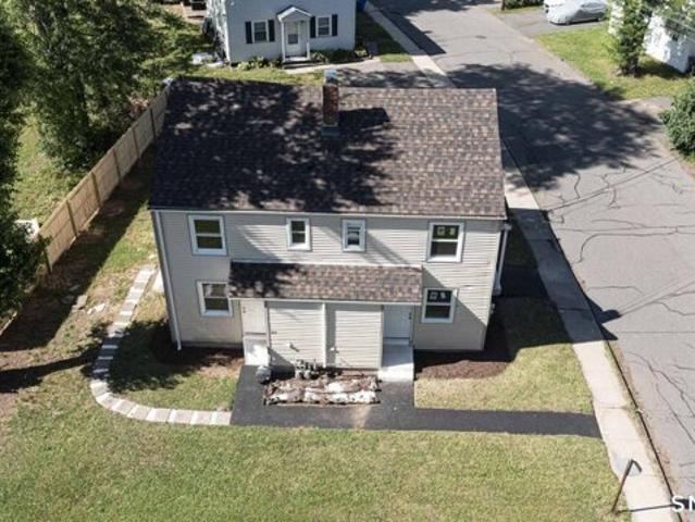Woodlawn Cir, East Hartford, Home For Sale
