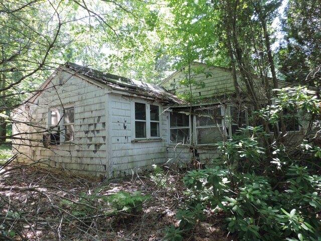 Woodlawn Rd, Raymond, Home For Sale