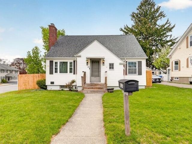 Woodlawn St, Fall River, Home For Sale