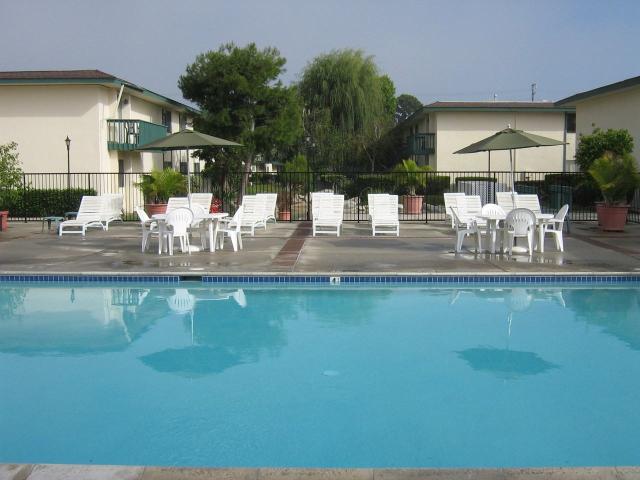 Woodlake 2 Bedroom Apartment for Rent at 6100 Edinger Ave, Huntington Beach, CA 92647