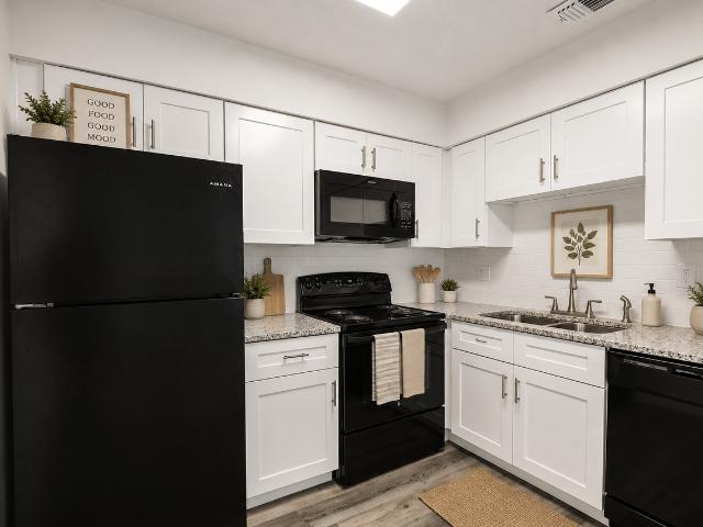 Woodlake Villas 2 Bedroom Apartment for Rent at 720 Conway Rd, Orlando, FL 32807 Lake Underhill