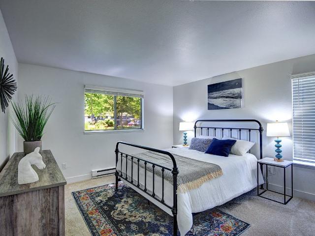 Woodlake Apartments 1 Bedroom Apartment for Rent at 11400 Ne 132nd St, Kirkland, WA 98034
