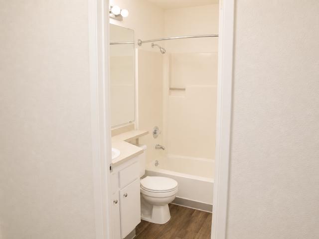 Woodlake Apartments 1 Bedroom Apartment for Rent at 7000 Sw Vermont St, Raleigh Hills, OR 97223 Raleigh Hills