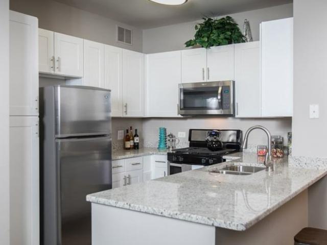 Woodlake Apartments 2 Bedroom Apartment for Rent at 101 Woodlake Blvd, Gurnee, IL 60031