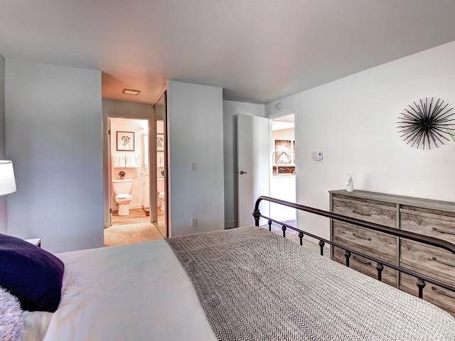 Woodlake Apartments 2 Bedroom Apartment for Rent at 11400 Ne 132nd St, Kirkland, WA 98034